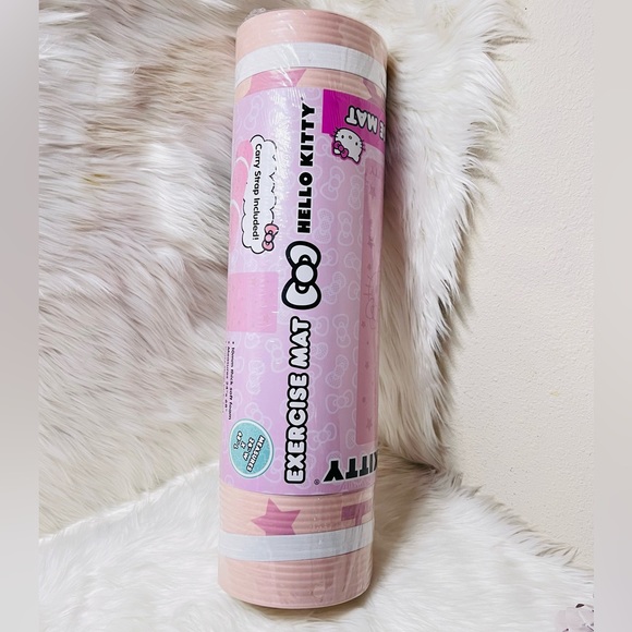 Hello Kitty | Accessories | Hello Kitty Mat | Poshmark